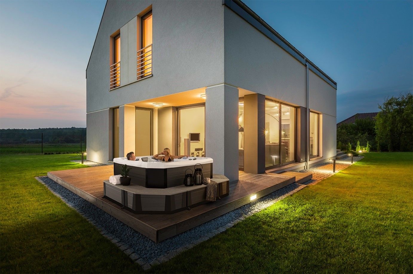 6 Tips for Enjoying a Hot Tub in the Fall Season